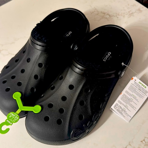 CROCS | Shoes | Lined Crocs Size 1 Mens Nwt | Poshmark